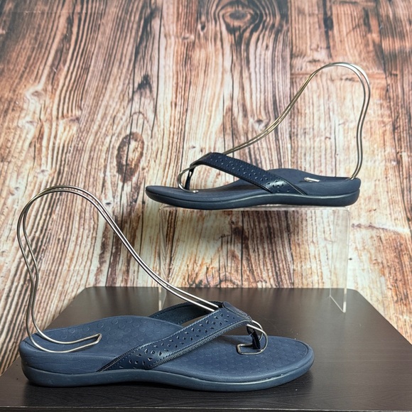 Vionic | Shoes | Vionic Tide Perf Flip Flop Sandals Womens Sz 8 | Poshmark